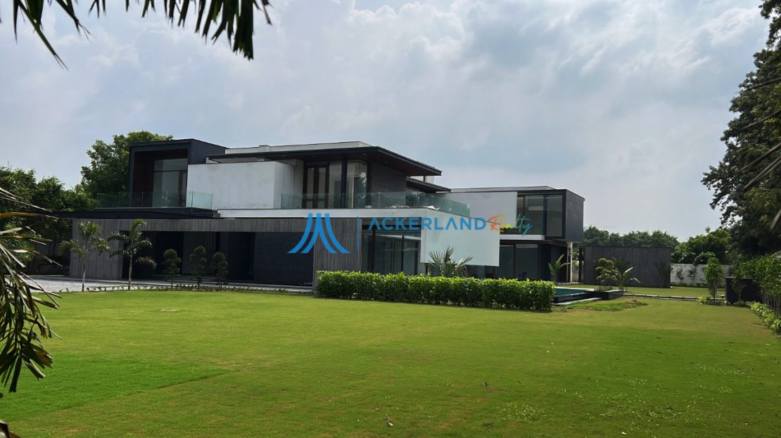 Farmhouse for rent in Delhi Call us now for rent - Ackerland Realty